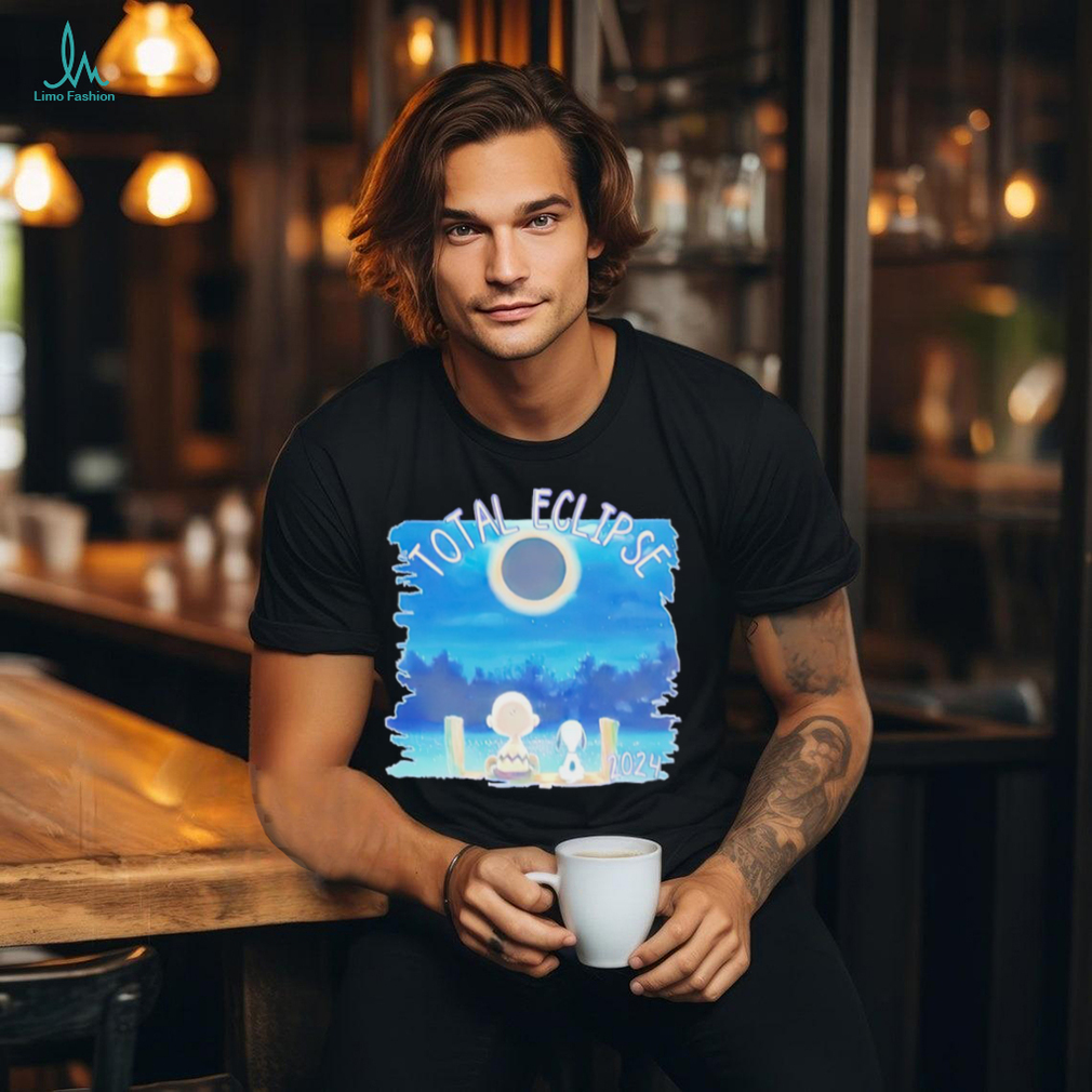 Snoopy and Charlie Brown watch Total Eclipse 2024 shirt – Limotees